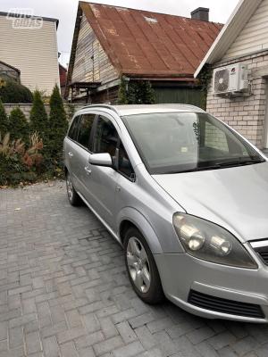 Grey Opel Zafira 2007 in Kaunas, with an engine capacity of 1.90 L and mileage of 281 thousand km for 1200 €, photo 3 on AUTOMOTO.COM.LV