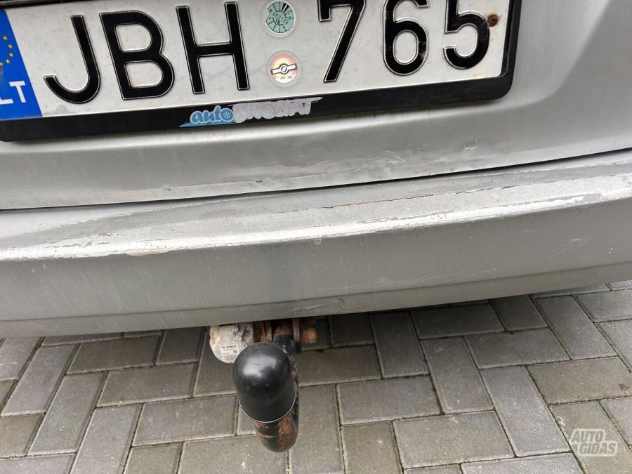 Grey Opel Zafira 2007 in Kaunas, with an engine capacity of 1.90 L and mileage of 281 thousand km for 1200 €, photo 6 on AUTOMOTO.COM.LV