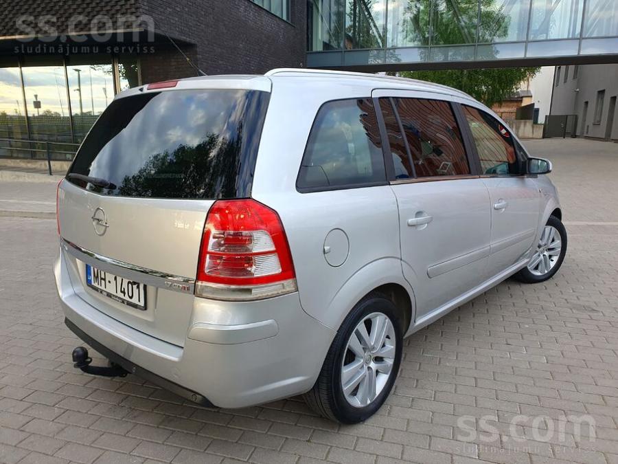 Pelēks Opel Zafira 2008 Daugavpils, ar dzinēja tilpumu 1.70 L un nobraukumu 0 tūkst. km par 1990 €, foto 4 vietnē AUTOMOTO.COM.LV
