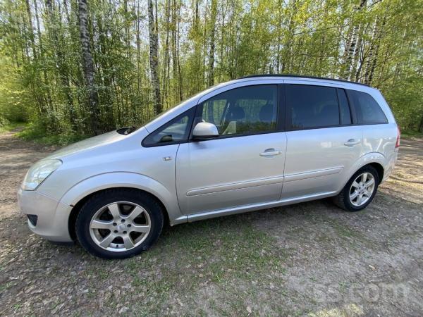 Grey Opel Zafira 2008 in Riga, with an engine capacity of 1.90 L and mileage of 0 thousand km for 2650 €, photo 1 on AUTOMOTO.COM.LV