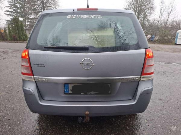 Grey Opel Zafira 2008 in Vilnius, with an engine capacity of 1.90 L and mileage of 270 thousand km for 1650 €, photo 3 on AUTOMOTO.COM.LV