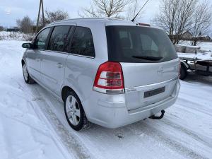 Pelēks Opel Zafira 2008 Marijampole, ar dzinēja tilpumu 1.80 L un nobraukumu 232 tūkst. km par 2250 €, foto 3 vietnē AUTOMOTO.COM.LV