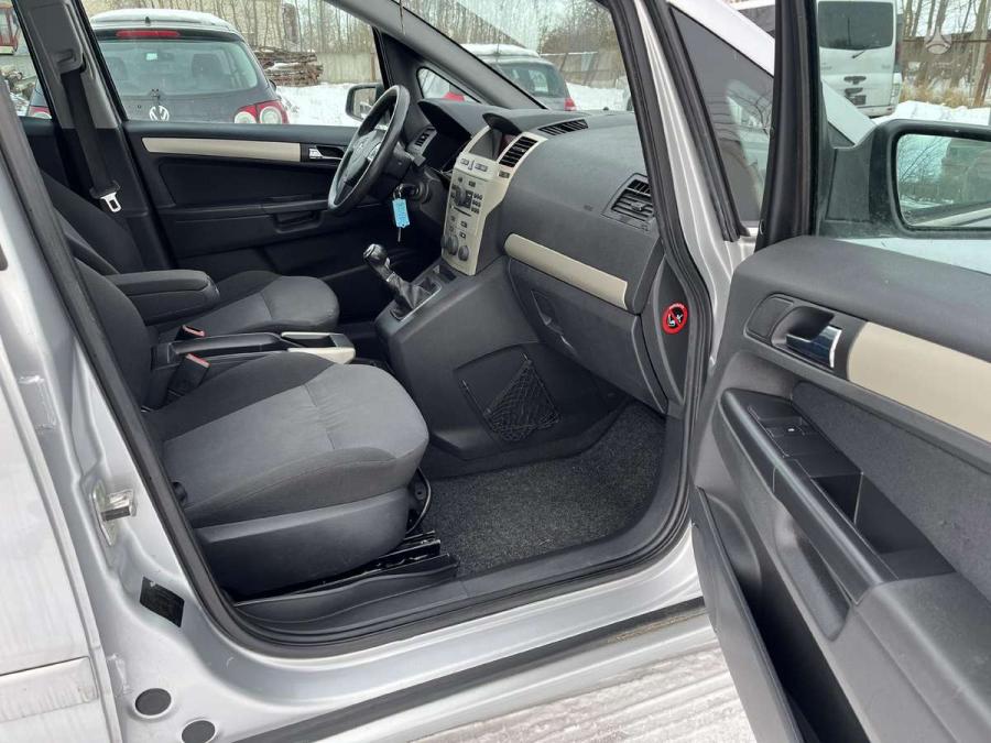 Pelēks Opel Zafira 2008 Marijampole, ar dzinēja tilpumu 1.80 L un nobraukumu 232 tūkst. km par 2250 €, foto 7 vietnē AUTOMOTO.COM.LV