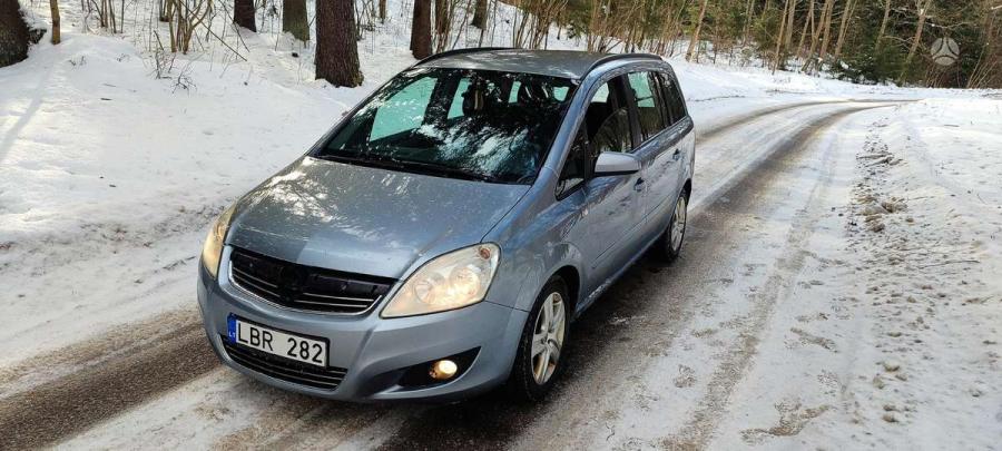 Grey Opel Zafira 2008 in Vilnius, with an engine capacity of 1.91 L and mileage of 354 thousand km for 999 €, photo 1 on AUTOMOTO.COM.LV
