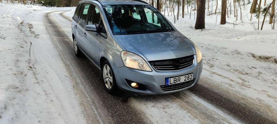 Grey Opel Zafira 2008 in Vilnius, with an engine capacity of 1.91 L and mileage of 354 thousand km for 999 €, photo 3 on AUTOMOTO.COM.LV
