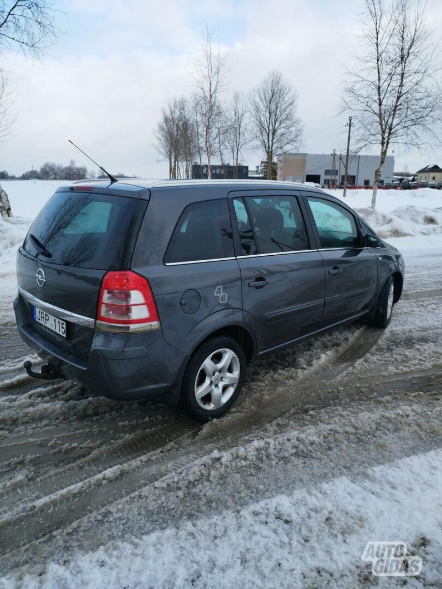 Grey Opel Zafira 2008 in Kretinga, with an engine capacity of 1.90 L and mileage of 455 thousand km for 1499 €, photo 5 on AUTOMOTO.COM.LV