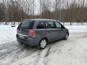 Pelēks Opel Zafira 2008 Anykščiai, ar dzinēja tilpumu 1.90 L un nobraukumu 325 tūkst. km par 750 €, foto 4 vietnē AUTOMOTO.COM.LV