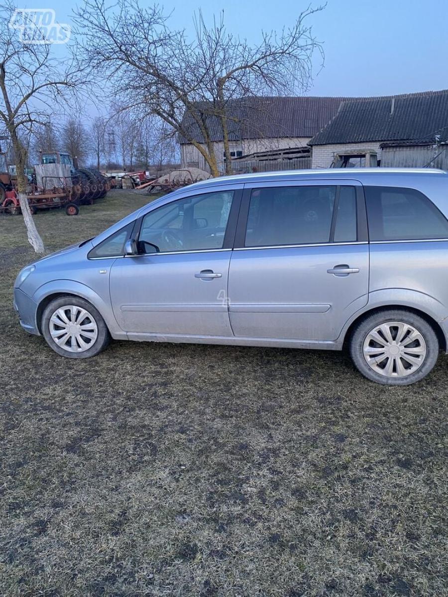 Grey Opel Zafira 2008 in Lazdijai, with an engine capacity of 1.90 L and mileage of 385 thousand km for 600 €, photo 2 on AUTOMOTO.COM.LV