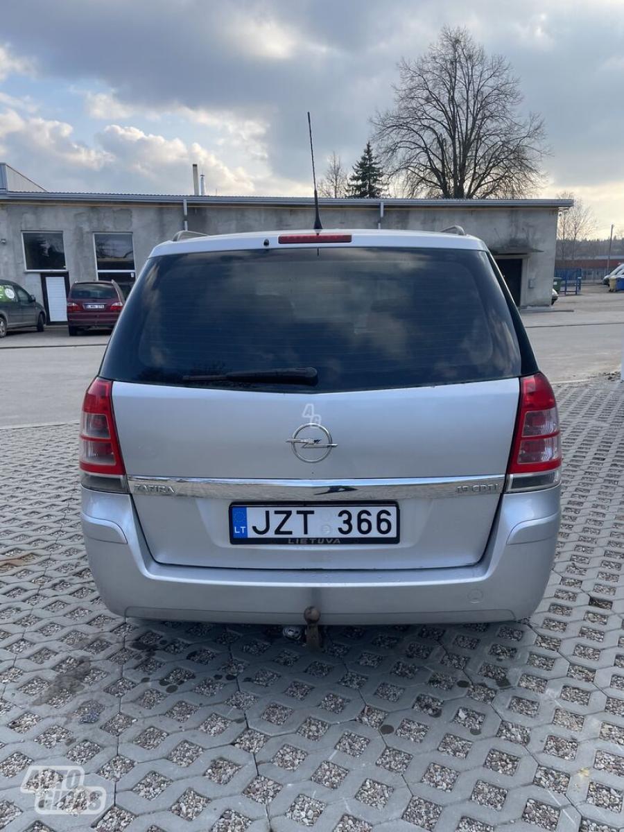 Grey Opel Zafira 2008 in Alytus, with an engine capacity of 1.90 L and mileage of 220 thousand km for 1800 €, photo 6 on AUTOMOTO.COM.LV