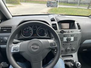 Pelēks Opel Zafira 2008 Šauļi, ar dzinēja tilpumu 1.90 L un nobraukumu 323 tūkst. km par 1450 €, foto 14 vietnē AUTOMOTO.COM.LV