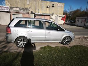 Pelēks Opel Zafira 2008 Panevēža, ar dzinēja tilpumu 1.90 L un nobraukumu 358 tūkst. km par 1800 €, foto 5 vietnē AUTOMOTO.COM.LV