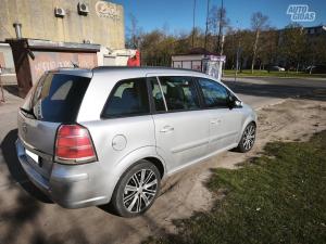 Pelēks Opel Zafira 2008 Panevēža, ar dzinēja tilpumu 1.90 L un nobraukumu 358 tūkst. km par 1800 €, foto 10 vietnē AUTOMOTO.COM.LV