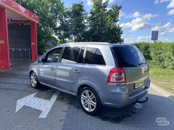 Pelēks Opel Zafira 2008 Ukmergė, ar dzinēja tilpumu 1.90 L un nobraukumu 395 tūkst. km par 2200 €, foto 6 vietnē AUTOMOTO.COM.LV