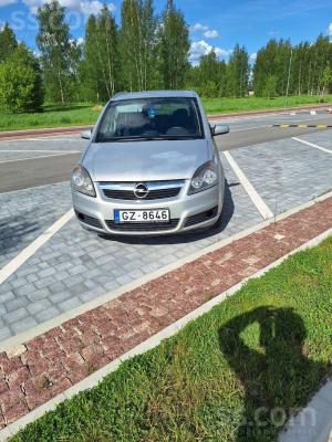 Grey Opel Zafira 2008 in Jelgava, with an engine capacity of 1.80 L and mileage of 460 thousand km for 800 €, photo 3 on AUTOMOTO.COM.LV