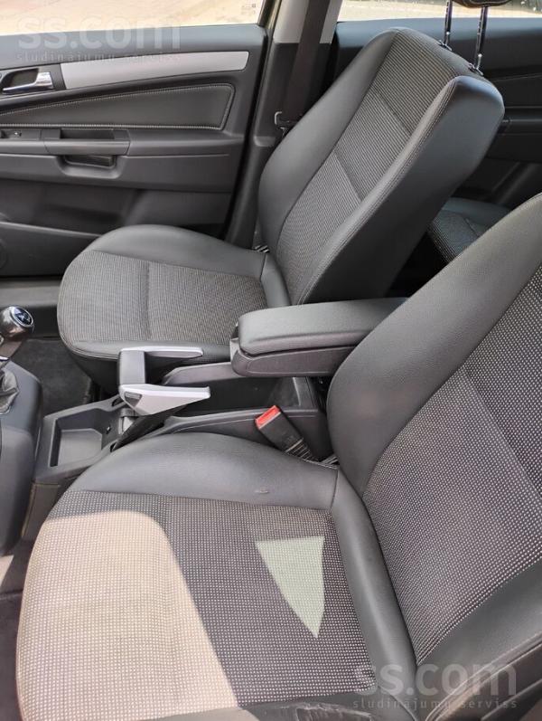 Pelēks Opel Zafira 2008 Liepāja, ar dzinēja tilpumu 1.70 L un nobraukumu 316 tūkst. km par 2450 €, foto 9 vietnē AUTOMOTO.COM.LV