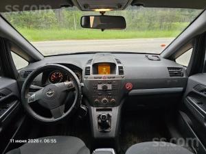 Grey Opel Zafira 2008 in Daugavpils, with an engine capacity of 1.70 L and mileage of 296 thousand km for 2200 €, photo  on AUTOMOTO.COM.LV