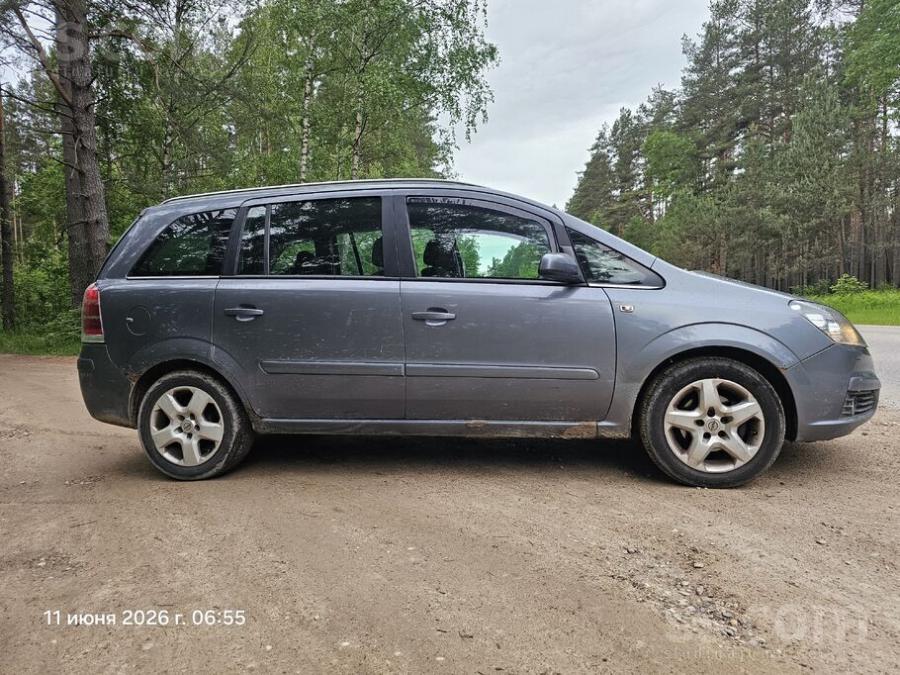 Pelēks Opel Zafira 2008 Daugavpils, ar dzinēja tilpumu 1.70 L un nobraukumu 296 tūkst. km par 2200 €, foto 5 vietnē AUTOMOTO.COM.LV