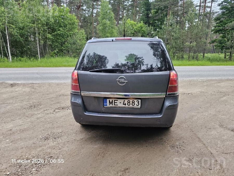 Pelēks Opel Zafira 2008 Daugavpils, ar dzinēja tilpumu 1.70 L un nobraukumu 296 tūkst. km par 2200 €, foto 6 vietnē AUTOMOTO.COM.LV