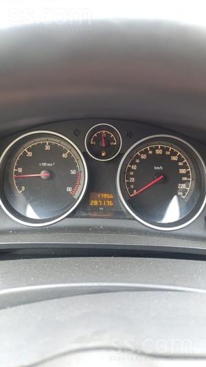 Pelēks Opel Zafira 2008 Liepāja, ar dzinēja tilpumu 1.90 L un nobraukumu 287 tūkst. km par 1300 €, foto 5 vietnē AUTOMOTO.COM.LV