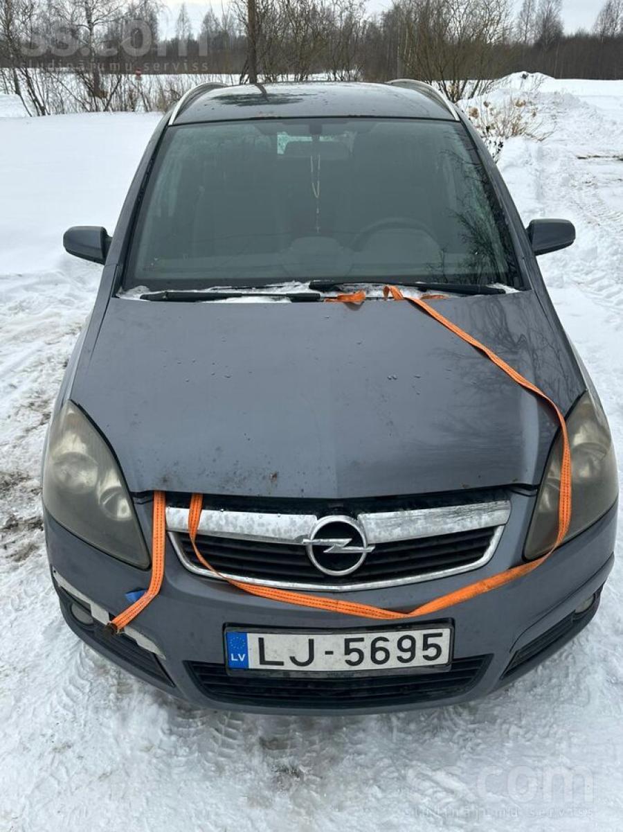 Pelēks Opel Zafira 2008 Aizkraukle, ar dzinēja tilpumu 1.90 L un nobraukumu 321 tūkst. km par 640 €, foto 4 vietnē AUTOMOTO.COM.LV