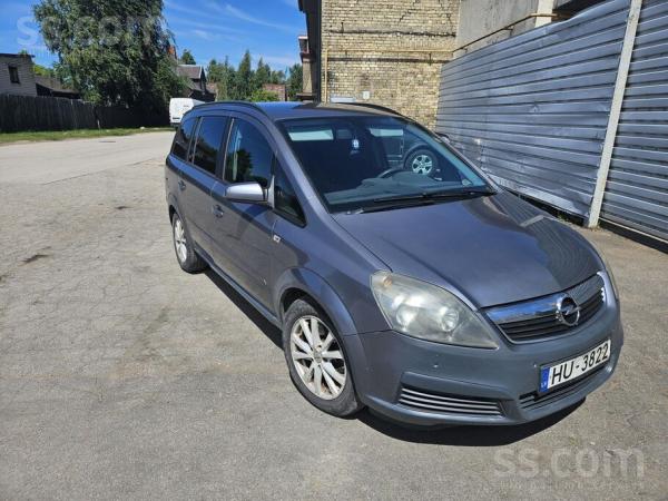 Grey Opel Zafira 2008 in Liepaja, with an engine capacity of 1.90 L and mileage of 287 thousand km for 1000 €, photo 1 on AUTOMOTO.COM.LV