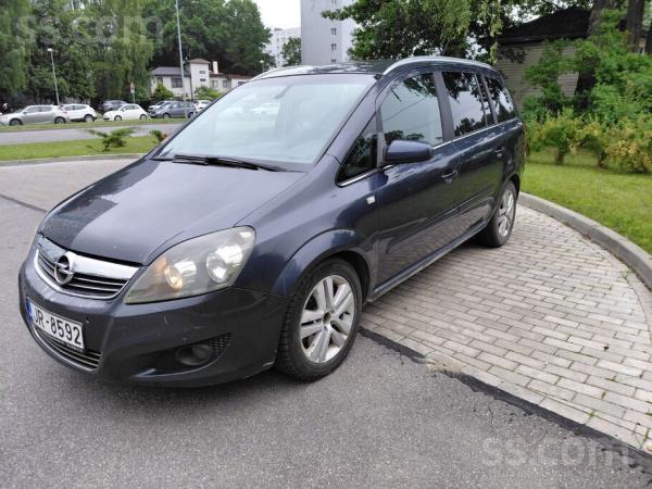 Pelēks Opel Zafira 2008 Rīga, ar dzinēja tilpumu 1.70 L un nobraukumu 330 tūkst. km par 890 €, foto 1 vietnē AUTOMOTO.COM.LV