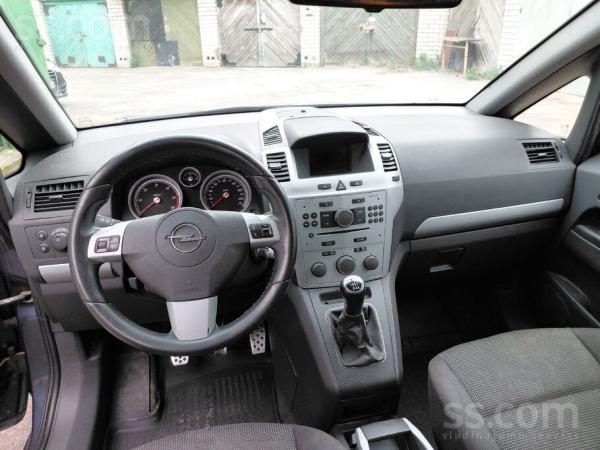 Pelēks Opel Zafira 2008 Rīga, ar dzinēja tilpumu 1.70 L un nobraukumu 330 tūkst. km par 890 €, foto 8 vietnē AUTOMOTO.COM.LV