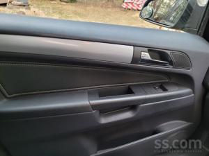 Grey Opel Zafira 2008 in Bauska, with an engine capacity of 1.90 L and mileage of 225 thousand km for 1000 €, photo 4 on AUTOMOTO.COM.LV