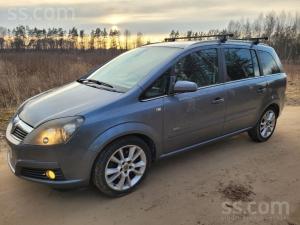 Grey Opel Zafira 2008 in Bauska, with an engine capacity of 1.90 L and mileage of 225 thousand km for 1000 €, photo 8 on AUTOMOTO.COM.LV