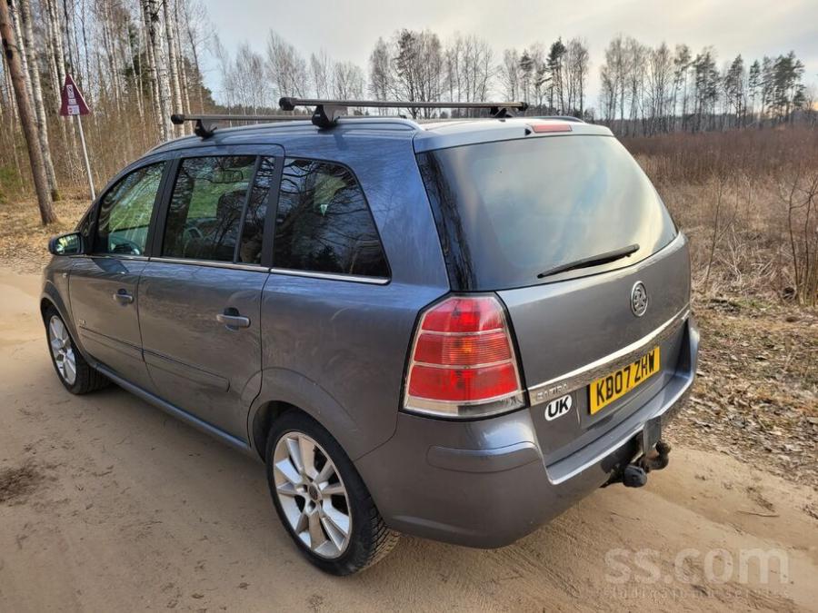 Grey Opel Zafira 2008 in Bauska, with an engine capacity of 1.90 L and mileage of 225 thousand km for 1000 €, photo 10 on AUTOMOTO.COM.LV