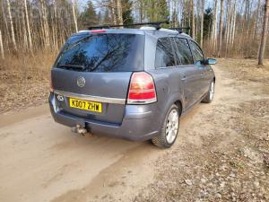 Grey Opel Zafira 2008 in Bauska, with an engine capacity of 1.90 L and mileage of 225 thousand km for 1000 €, photo 11 on AUTOMOTO.COM.LV