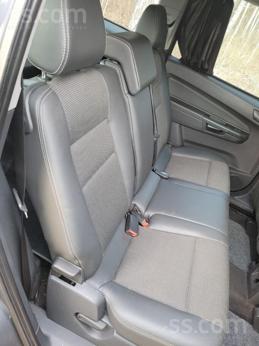 Grey Opel Zafira 2008 in Bauska, with an engine capacity of 1.90 L and mileage of 225 thousand km for 1000 €, photo 14 on AUTOMOTO.COM.LV