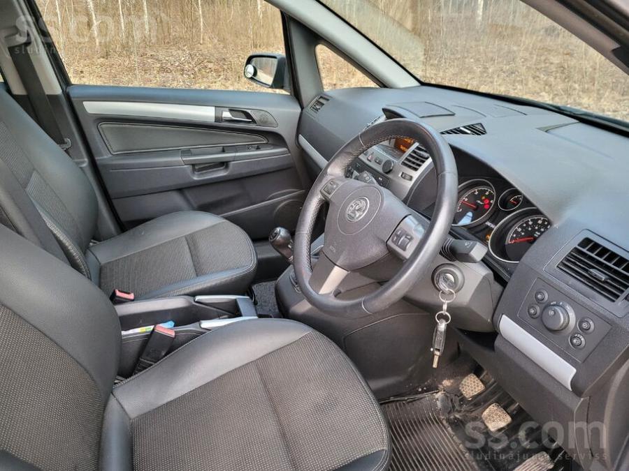 Grey Opel Zafira 2008 in Bauska, with an engine capacity of 1.90 L and mileage of 225 thousand km for 1000 €, photo 18 on AUTOMOTO.COM.LV