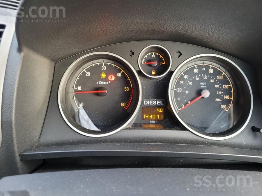 Grey Opel Zafira 2008 in Bauska, with an engine capacity of 1.90 L and mileage of 225 thousand km for 1000 €, photo 19 on AUTOMOTO.COM.LV