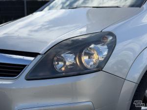 Grey Opel Zafira 2008 in Siauliai, with an engine capacity of 2.20 L and mileage of 300 thousand km for 1350 €, photo 8 on AUTOMOTO.COM.LV