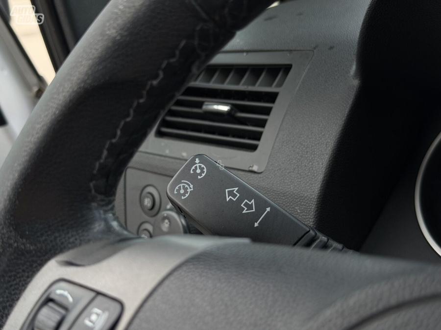 Grey Opel Zafira 2008 in Siauliai, with an engine capacity of 2.20 L and mileage of 300 thousand km for 1350 €, photo 20 on AUTOMOTO.COM.LV