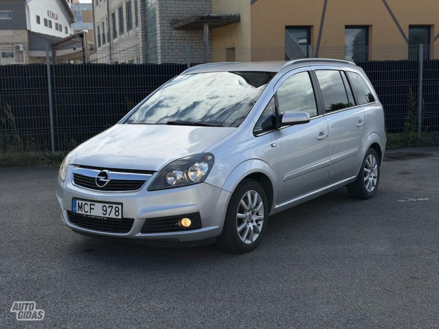 Pelēks Opel Zafira 2008 Šauļi, ar dzinēja tilpumu 2.20 L un nobraukumu 307 tūkst. km par 1350 €, foto 4 vietnē AUTOMOTO.COM.LV