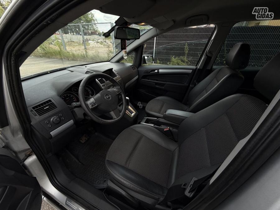 Pelēks Opel Zafira 2008 Šauļi, ar dzinēja tilpumu 2.20 L un nobraukumu 307 tūkst. km par 1350 €, foto 9 vietnē AUTOMOTO.COM.LV
