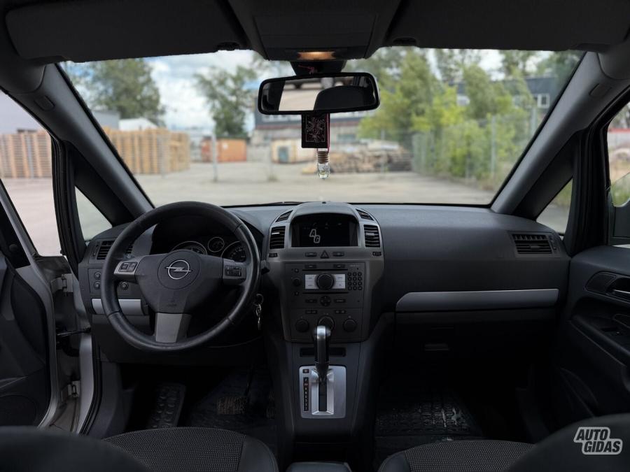 Pelēks Opel Zafira 2008 Šauļi, ar dzinēja tilpumu 2.20 L un nobraukumu 307 tūkst. km par 1350 €, foto 13 vietnē AUTOMOTO.COM.LV