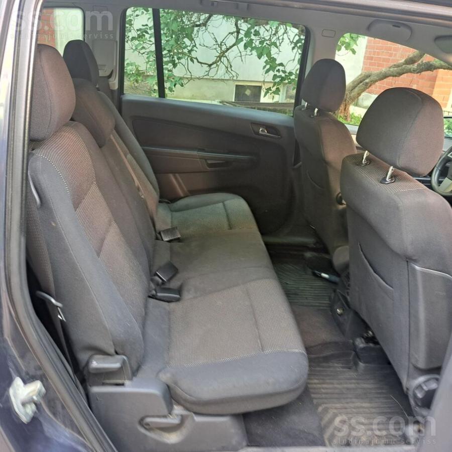 Grey Opel Zafira 2008 in Dobele, with an engine capacity of 1.70 L and mileage of 269 thousand km for 1700 €, photo 12 on AUTOMOTO.COM.LV