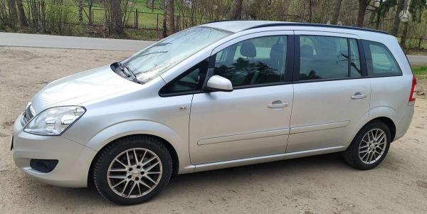 Pelēks Opel Zafira 2008 Viļņa, ar dzinēja tilpumu 2.20 L un nobraukumu 128 tūkst. km par 2200 €, foto 3 vietnē AUTOMOTO.COM.LV