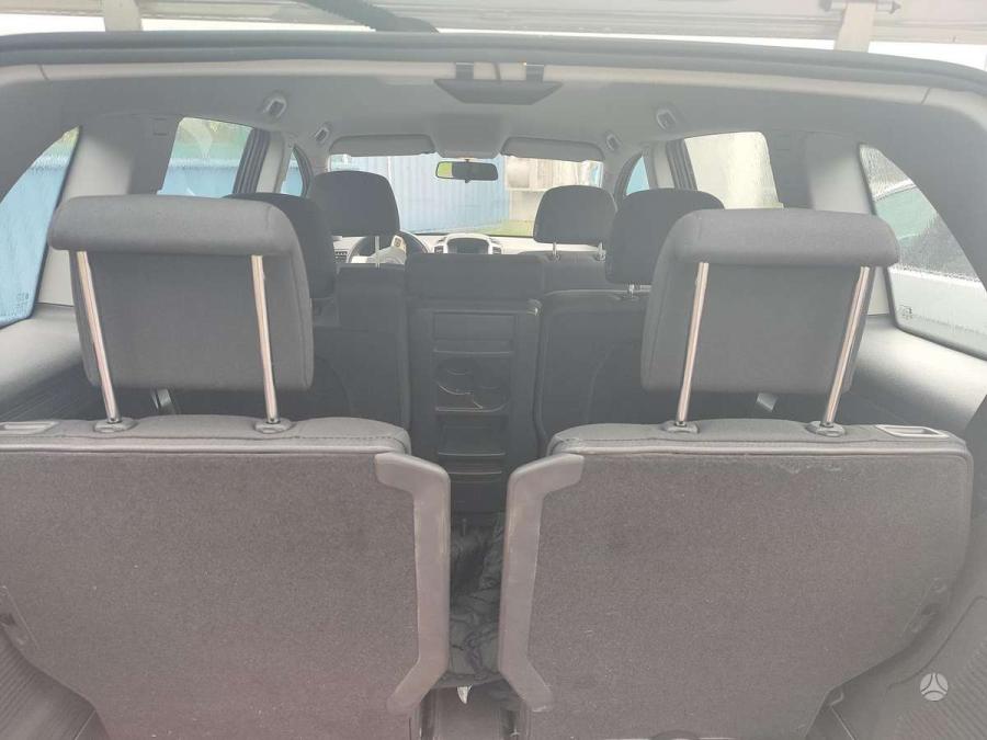 Pelēks Opel Zafira 2008 Viļņa, ar dzinēja tilpumu 2.20 L un nobraukumu 128 tūkst. km par 2200 €, foto 9 vietnē AUTOMOTO.COM.LV