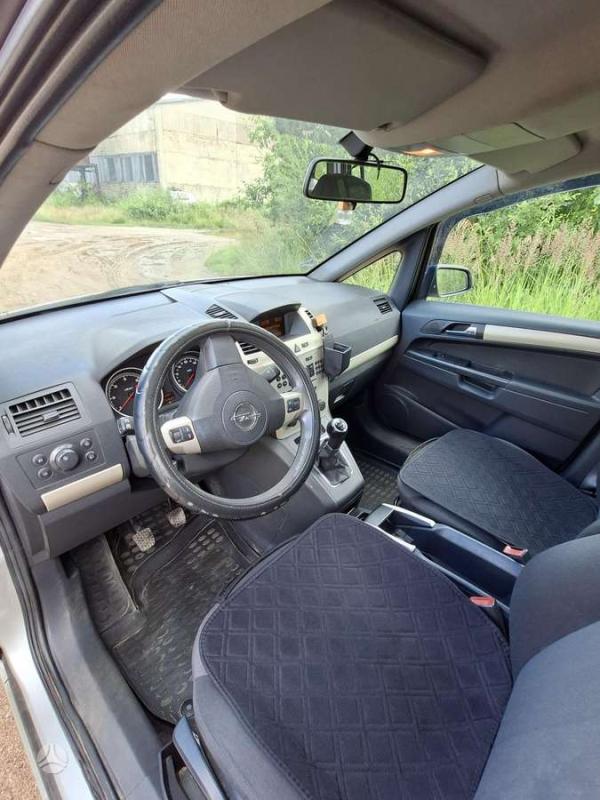 Pelēks Opel Zafira 2008 Rietavas, ar dzinēja tilpumu 1.91 L un nobraukumu 273 tūkst. km par 1400 €, foto 6 vietnē AUTOMOTO.COM.LV