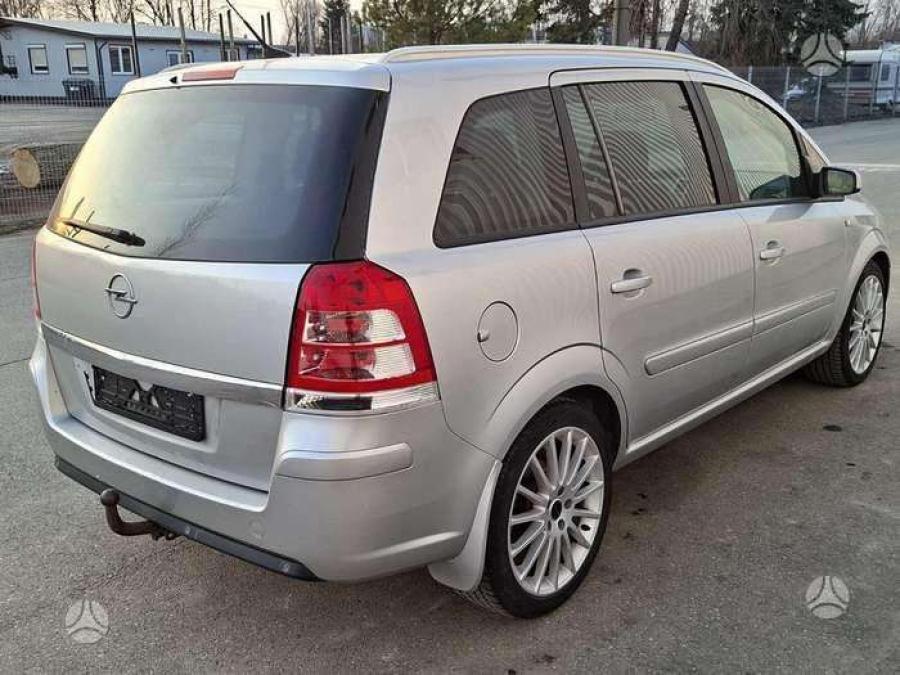 Pelēks Opel Zafira 2008 Ukmergė, ar dzinēja tilpumu 2.20 L un nobraukumu 254 tūkst. km par 2250 €, foto 4 vietnē AUTOMOTO.COM.LV