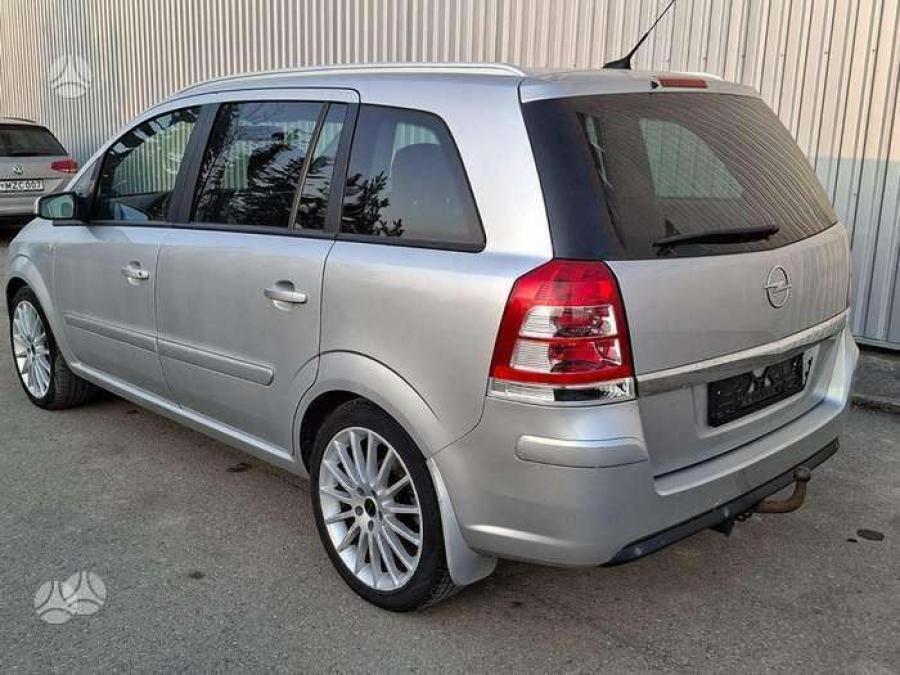 Pelēks Opel Zafira 2008 Ukmergė, ar dzinēja tilpumu 2.20 L un nobraukumu 254 tūkst. km par 2250 €, foto 5 vietnē AUTOMOTO.COM.LV