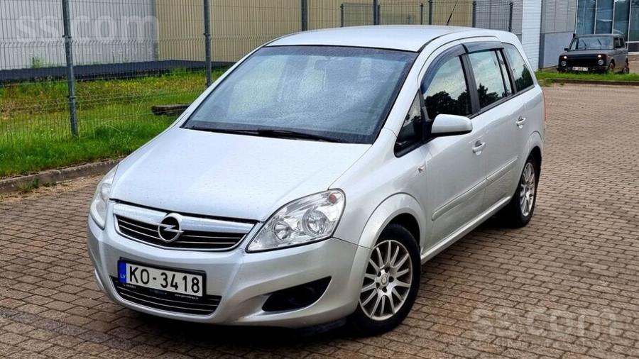 Grey Opel Zafira 2008 in Cesis, with an engine capacity of 1.90 L and mileage of 490 thousand km for 1700 €, photo 1 on AUTOMOTO.COM.LV