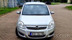 Grey Opel Zafira 2008 in Cesis, with an engine capacity of 1.90 L and mileage of 490 thousand km for 1700 €, photo 3 on AUTOMOTO.COM.LV
