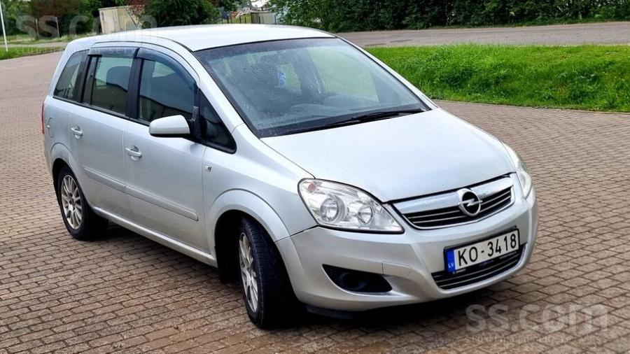 Grey Opel Zafira 2008 in Cesis, with an engine capacity of 1.90 L and mileage of 490 thousand km for 1700 €, photo 4 on AUTOMOTO.COM.LV