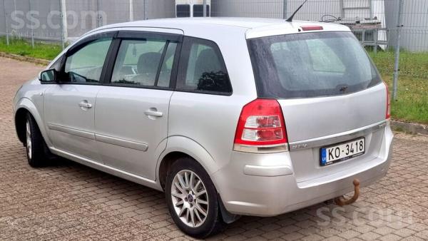Pelēks Opel Zafira 2008 Cēsis, ar dzinēja tilpumu 1.90 L un nobraukumu 490 tūkst. km par 1700 €, foto 7 vietnē AUTOMOTO.COM.LV