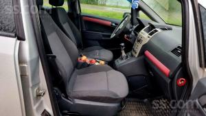 Grey Opel Zafira 2008 in Cesis, with an engine capacity of 1.90 L and mileage of 490 thousand km for 1700 €, photo 13 on AUTOMOTO.COM.LV